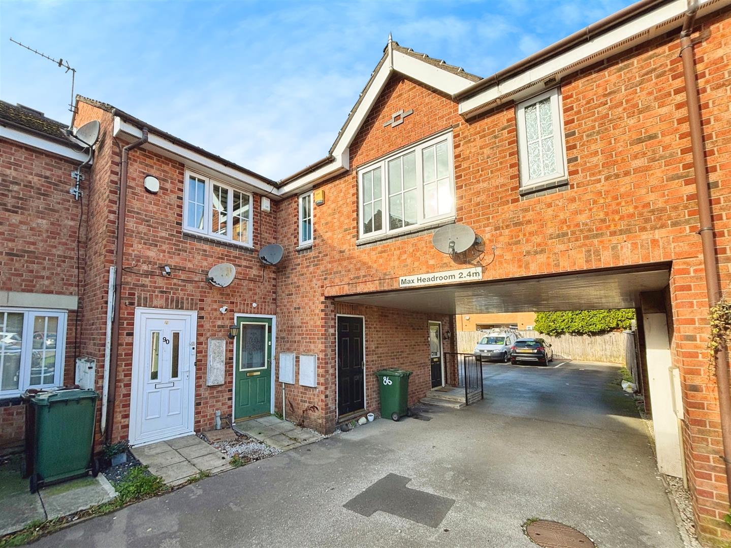 2 Bed, 1 Bath Property For Sale in Lime Vale Way, BD6 3DZ